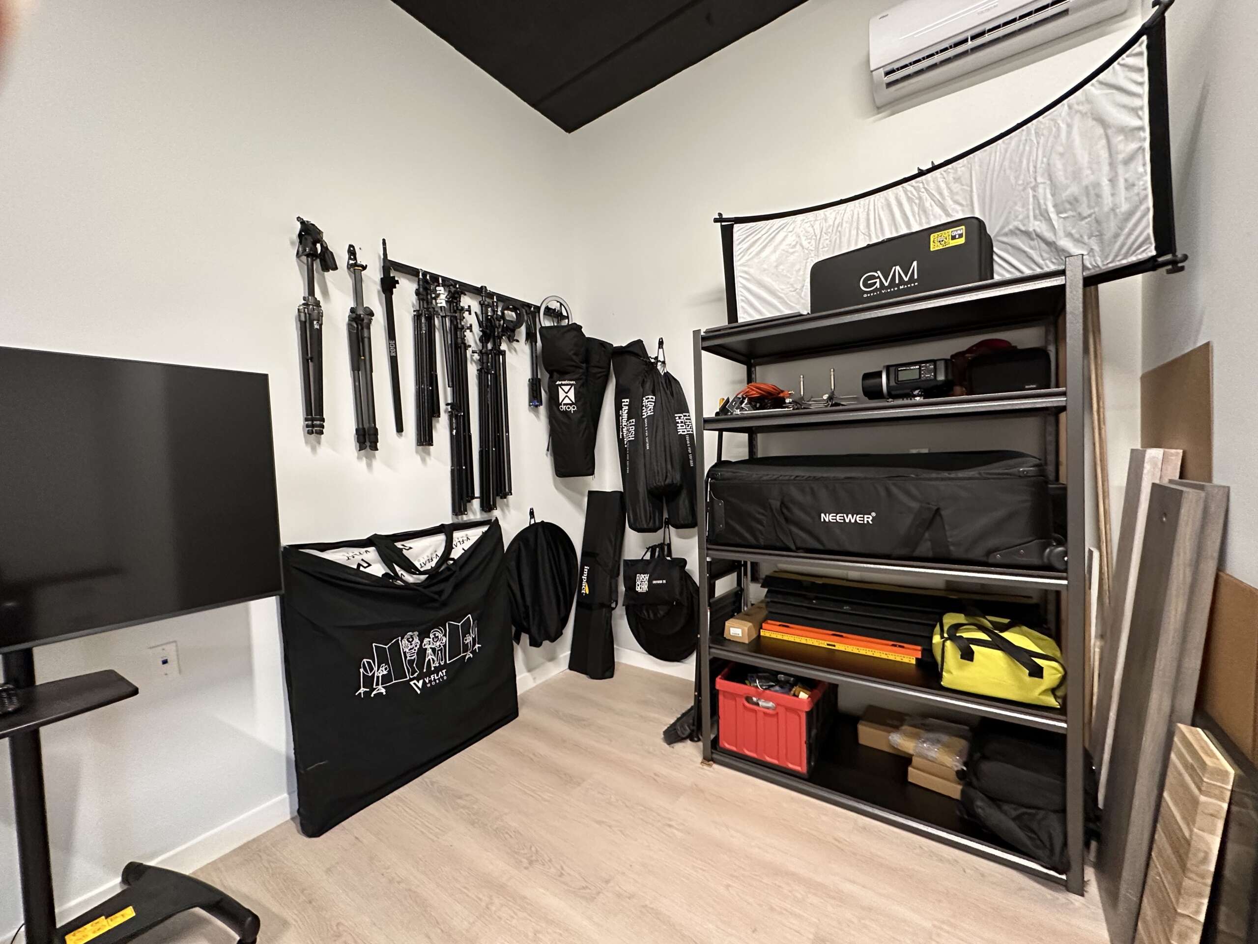 Renting a Professional Photography Studio - Pixel Worx